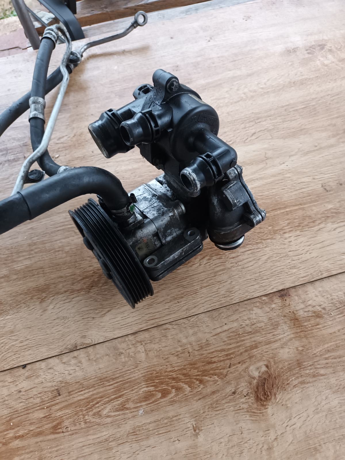 Servo pumpa Bmw e46 N42 motor