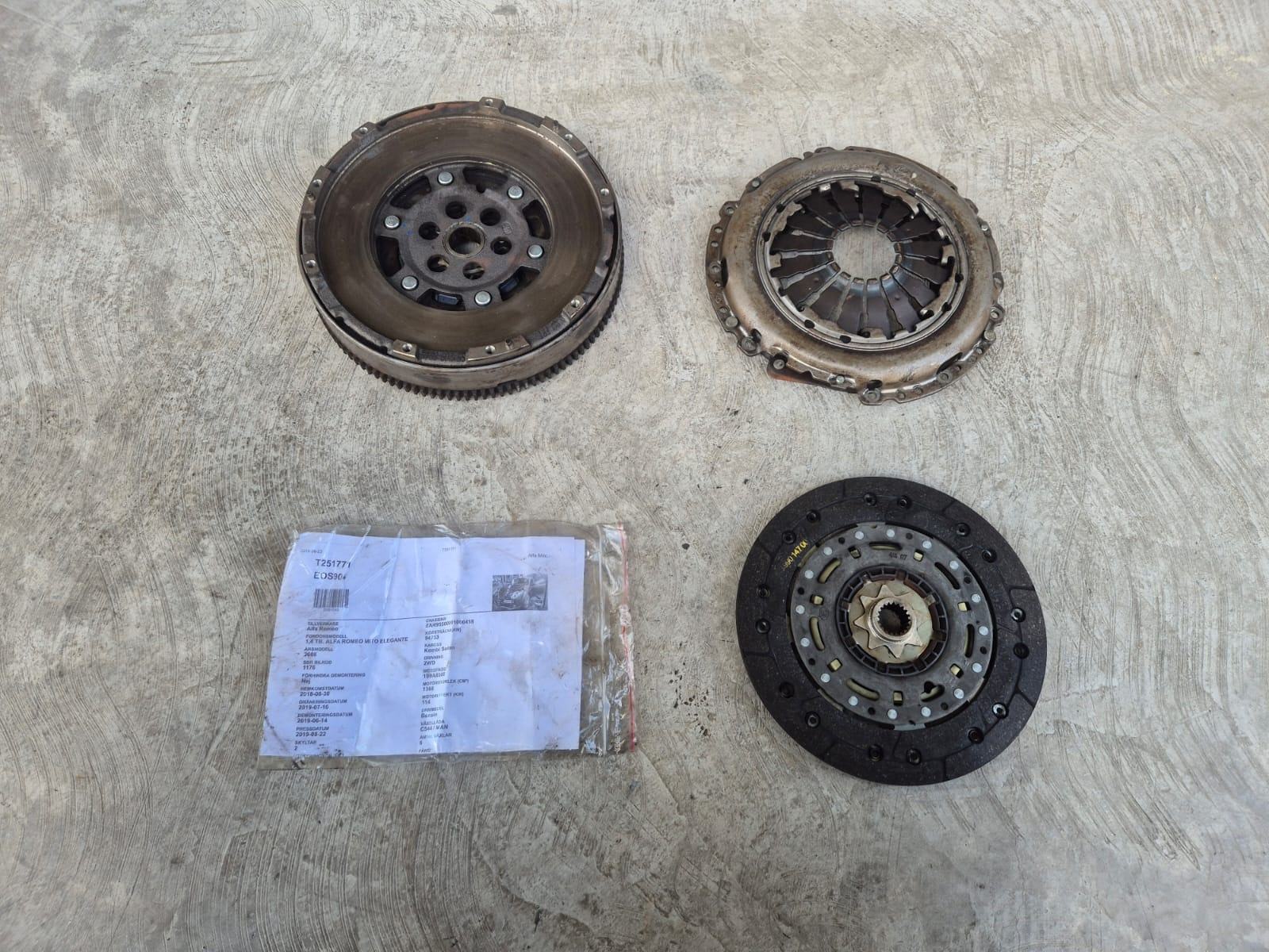 Set kvacila zamajac korpa lamela Fiat 500 595 695 Abarth 1.4 benzin 5