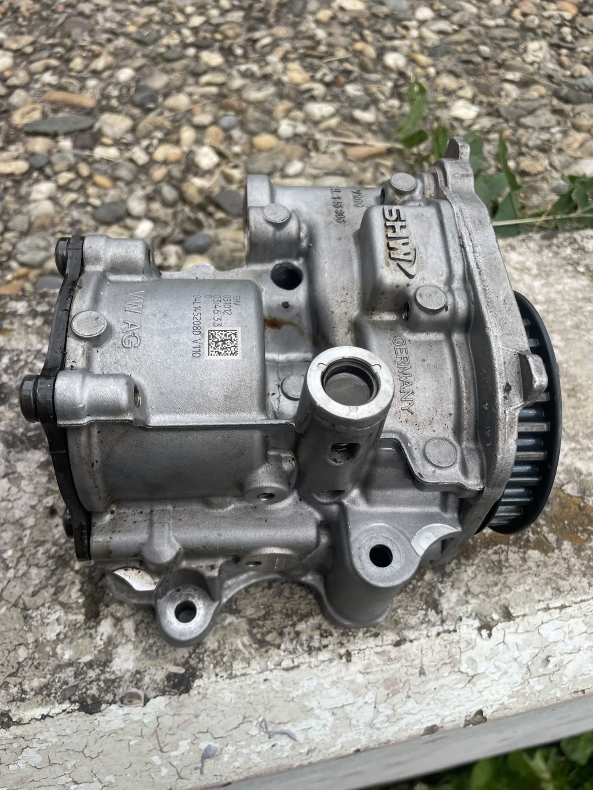 Uljna pumpa VAG 04L145208D