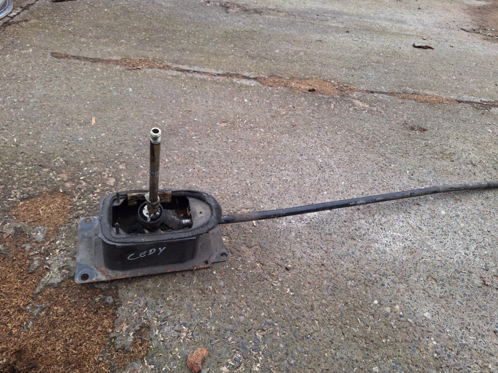 vw cedy 1.9sdi 96g. rucica mjenjaca s polugom