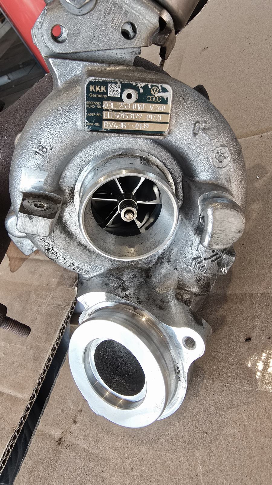 Vw golf 6 2.0 tdi Turbina 03L253016F