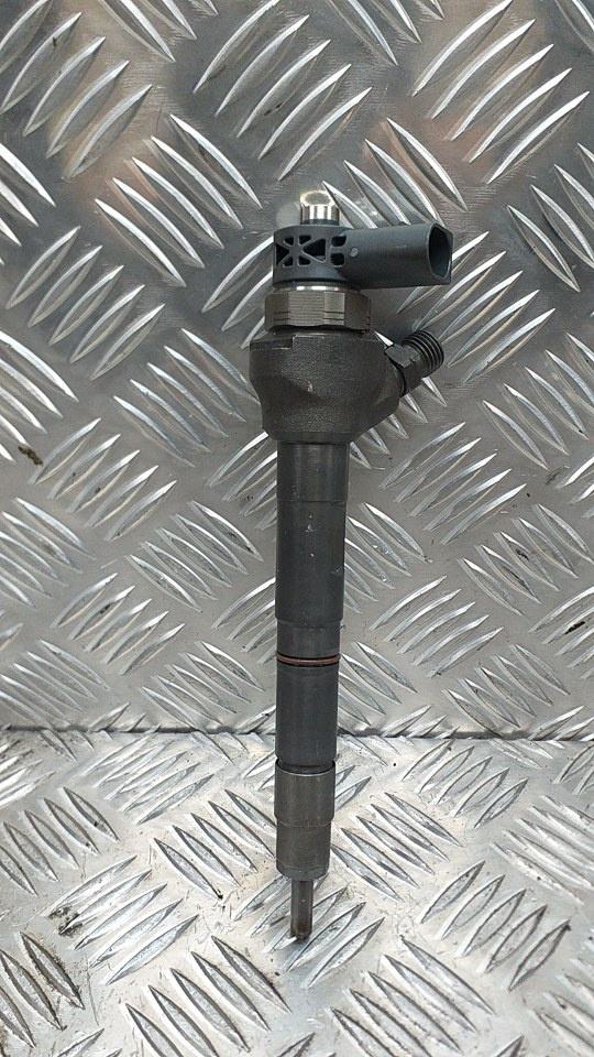 VW GOLF 6 7/LEON/A3/ŠKODA 1.6 TDI INJEKTOR DIZNA 04L130277G 0445110477