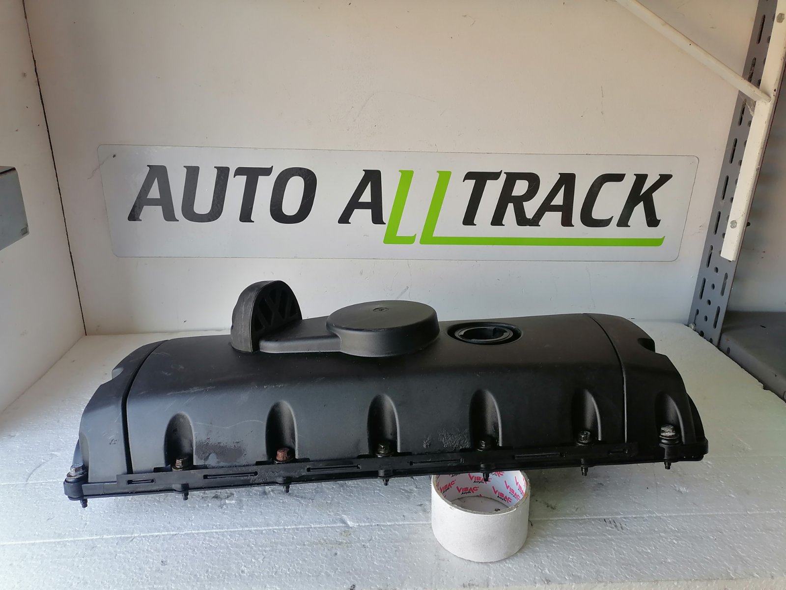 Vw Transporter T5 2.5 tdi poklopac ventila glave motora 070103469B