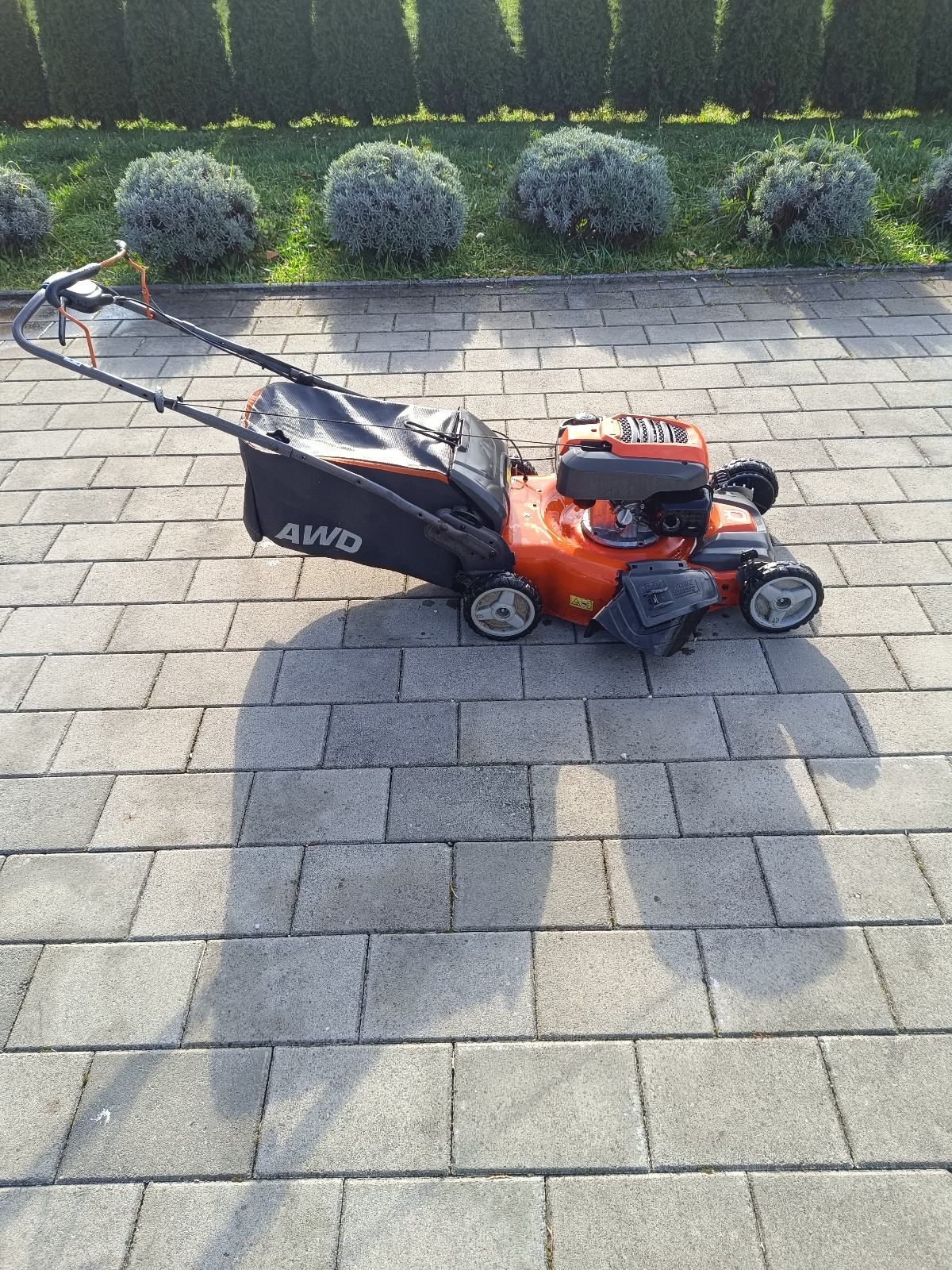 Husqvarna lc 356 awd