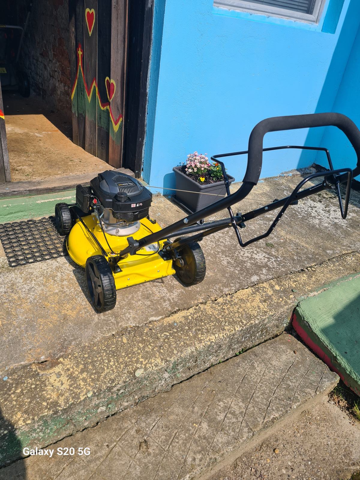 SMARTOOL SAMOHODNU KOSILICU T6 PRODAJEM HITNO I JEFTINO