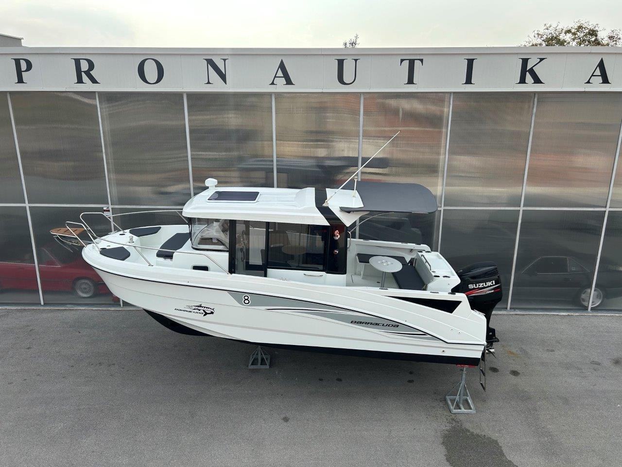 2016 Beneteau Barracuda 8 Suzuki DF 300 sa 380 sati ***Pronautika***