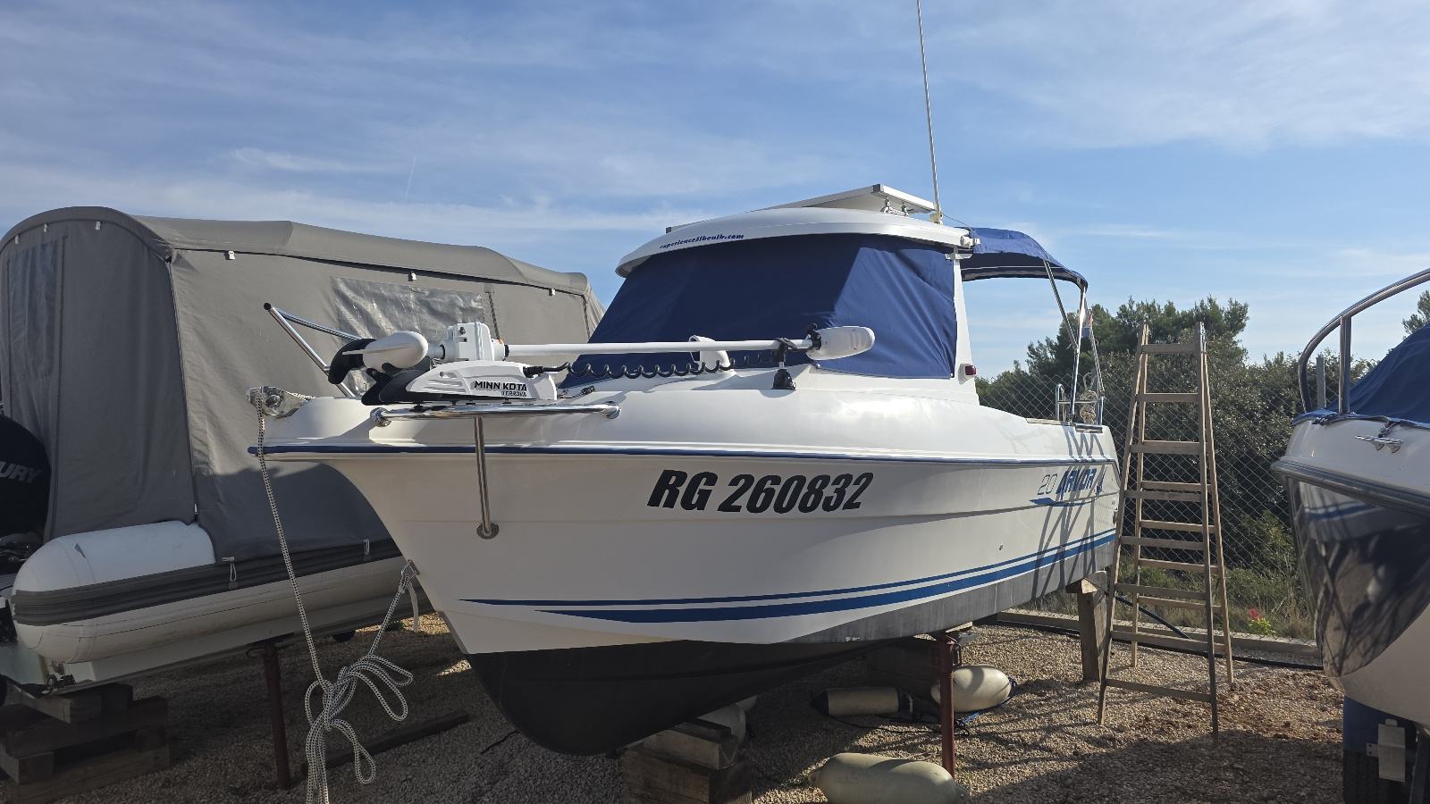 Arvor 20 s Minnkotom