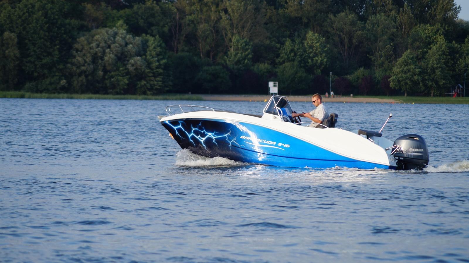 Barracuda 545 open+ Suzuki 150 samontažom + transport.