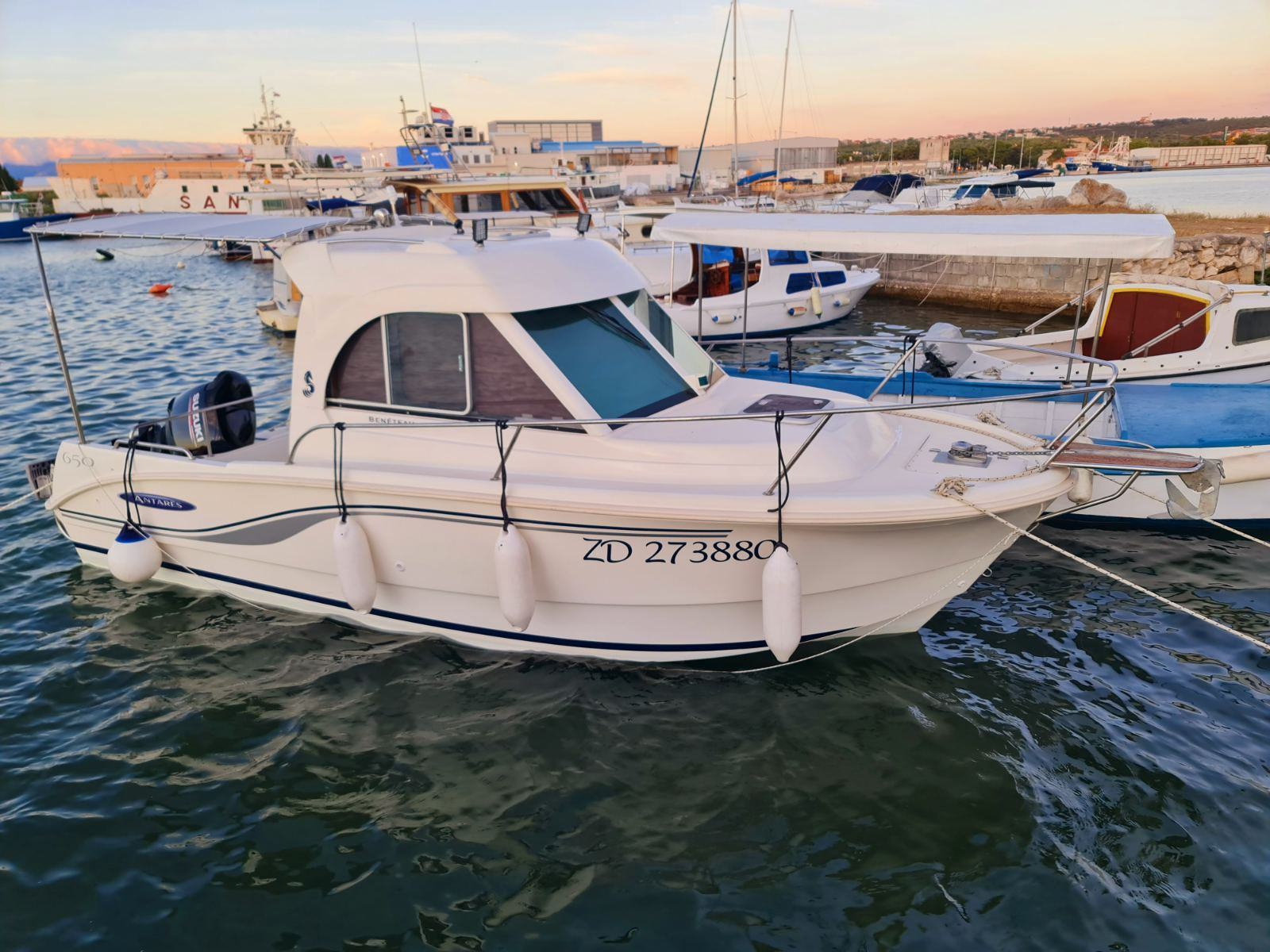 Beneteau Antares 650 HB**Extra stanje**Cijena NIJE fiksna**