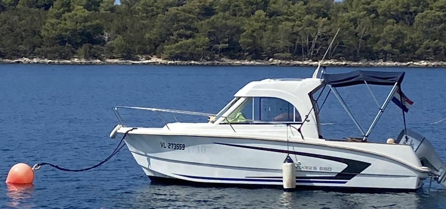 Beneteau Antares 650