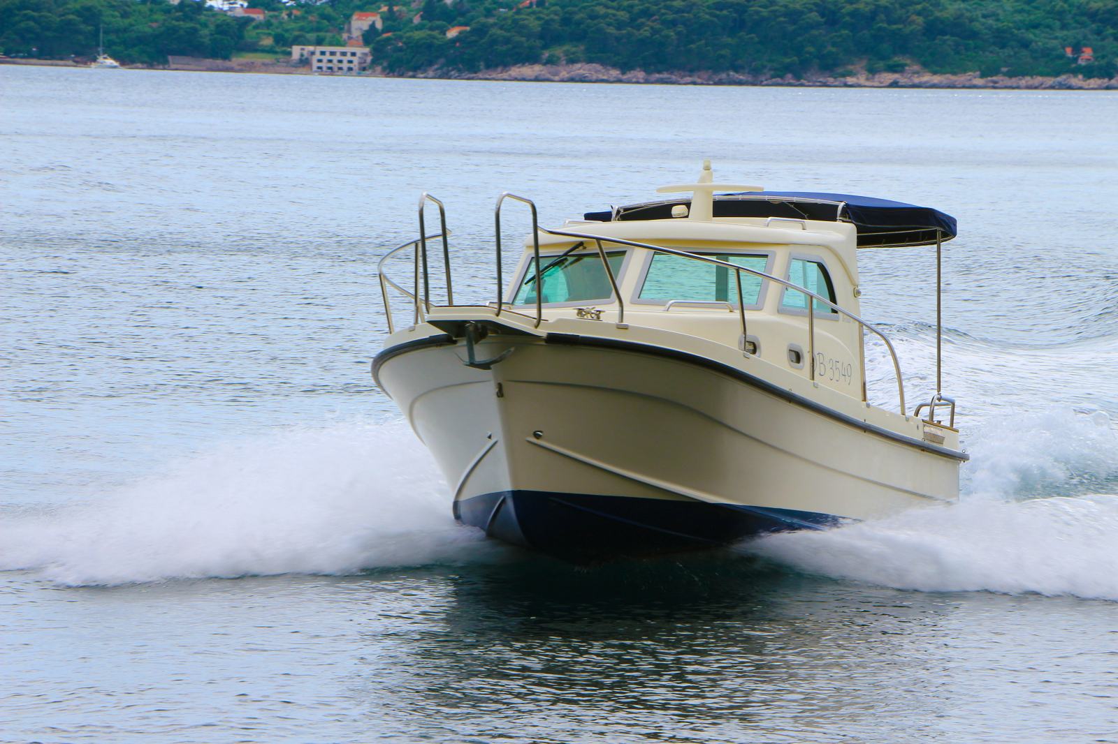 BETINA 700 - BESPRIJEKORNI OBITELJSKI BROD