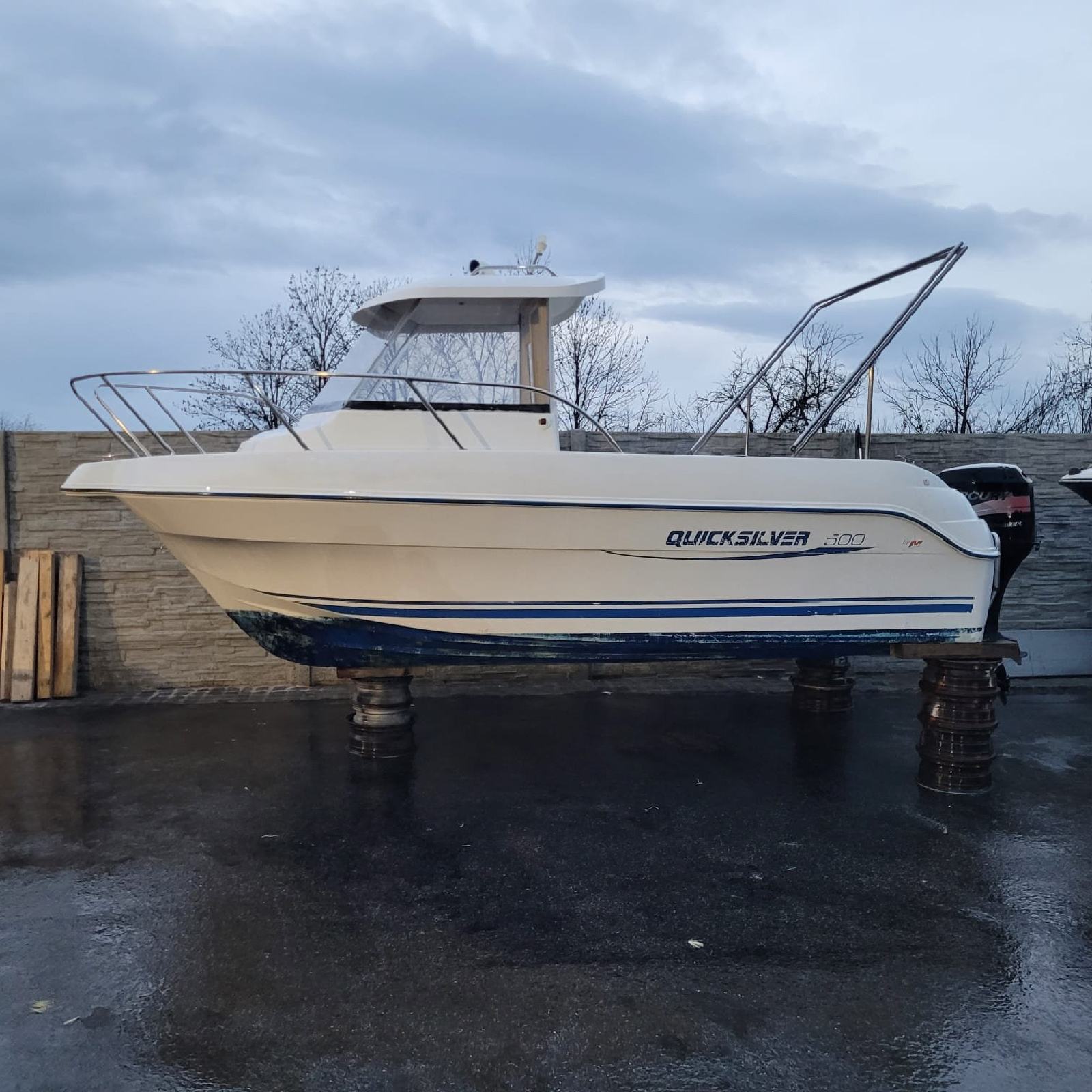 Fisherman Quicksilver 500 Pilothouse
