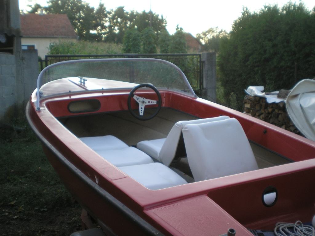 Gliser Elan 402 GT, Tomos 18