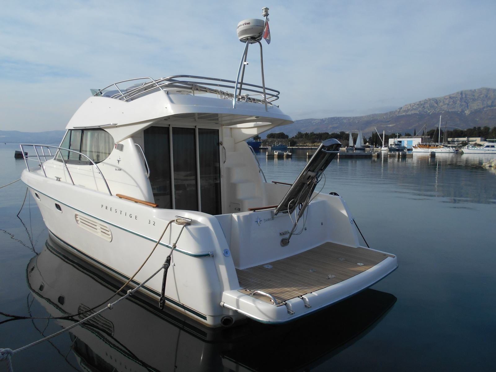JEANNEAU PRESTIGE 32 FLY(34STOPE),NAVI,RADAR,AUTOPILOT,2X250KS DIZEL