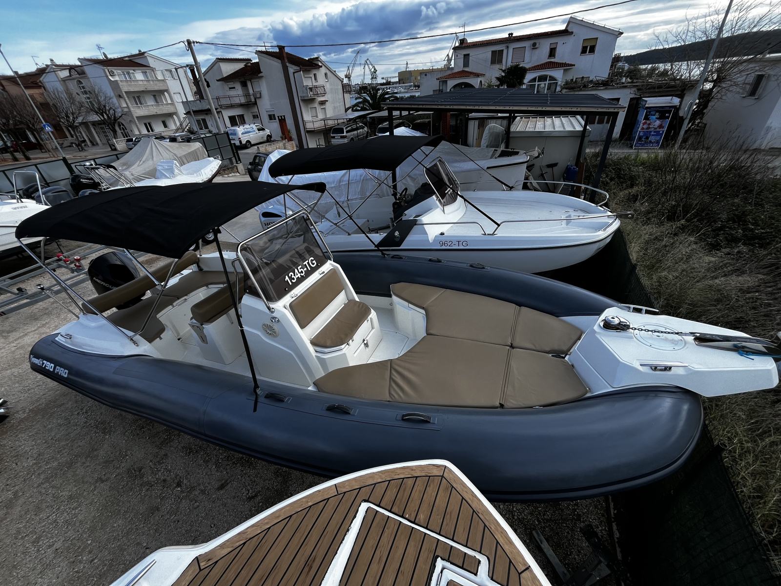 Marlin 790 PRO - Mercury V6 200HP XL