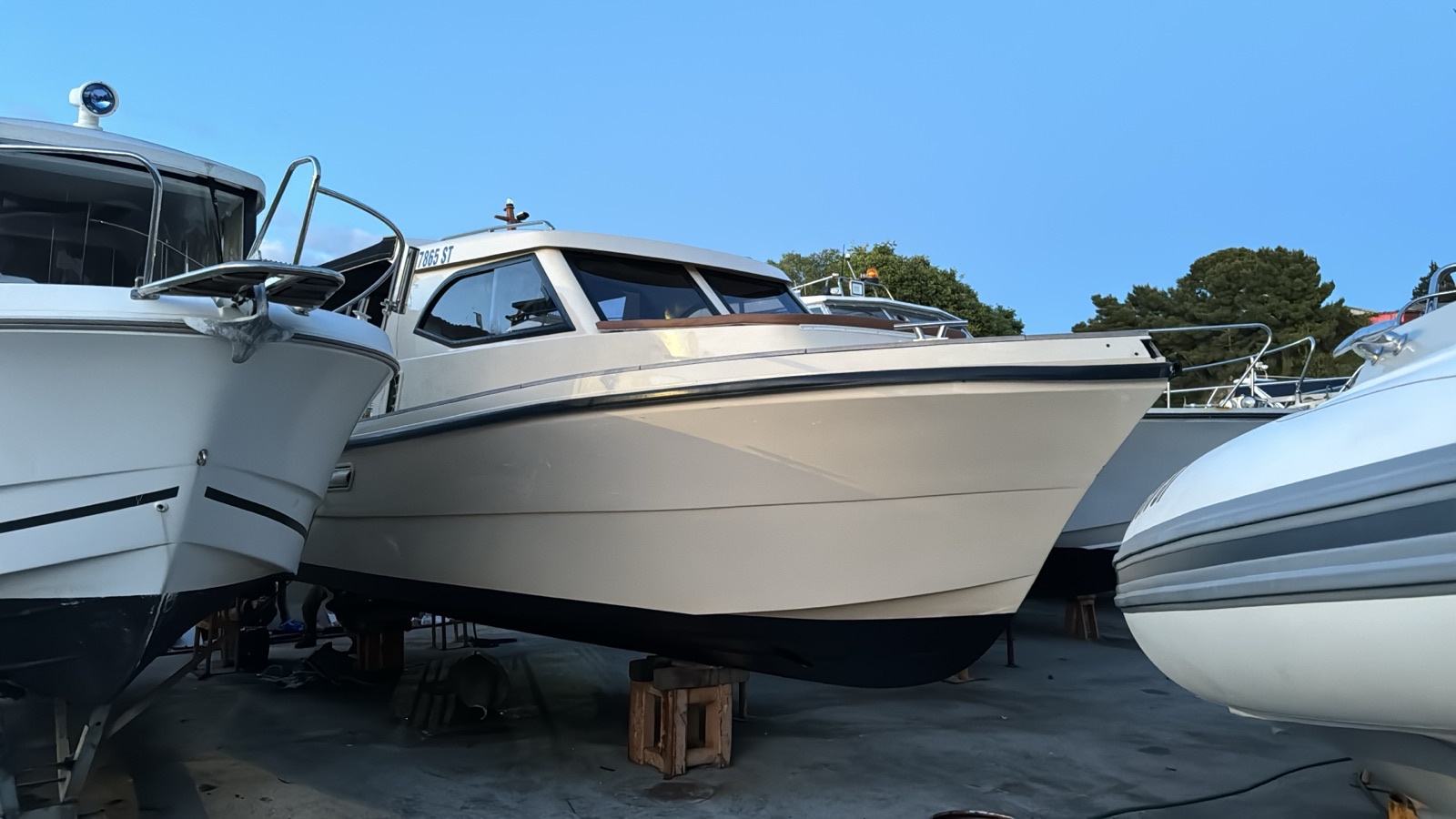 Prodaja plovila Camaro 1000