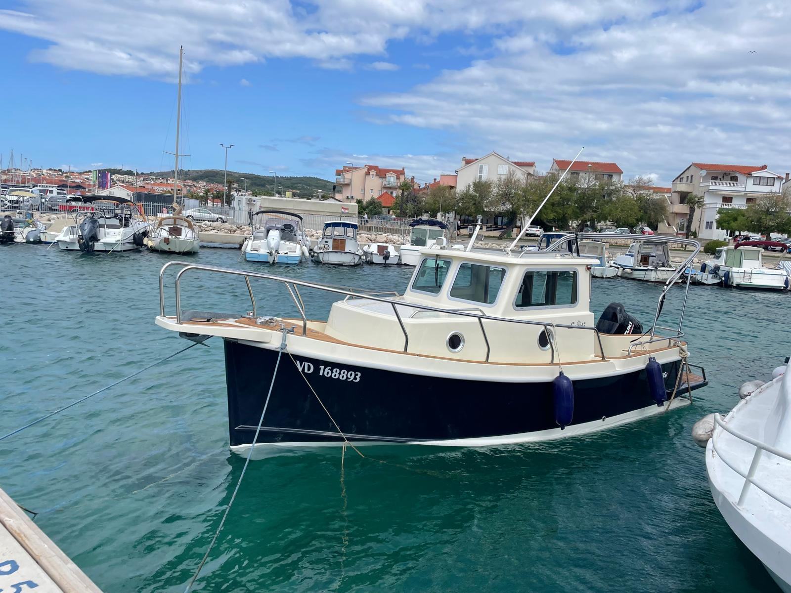 Prodajem Leidi 600 Suzuki DF140ks