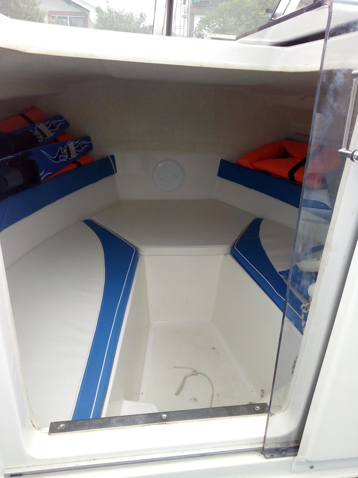PRODAJEM QUICKSILVER FLAMINGO 620