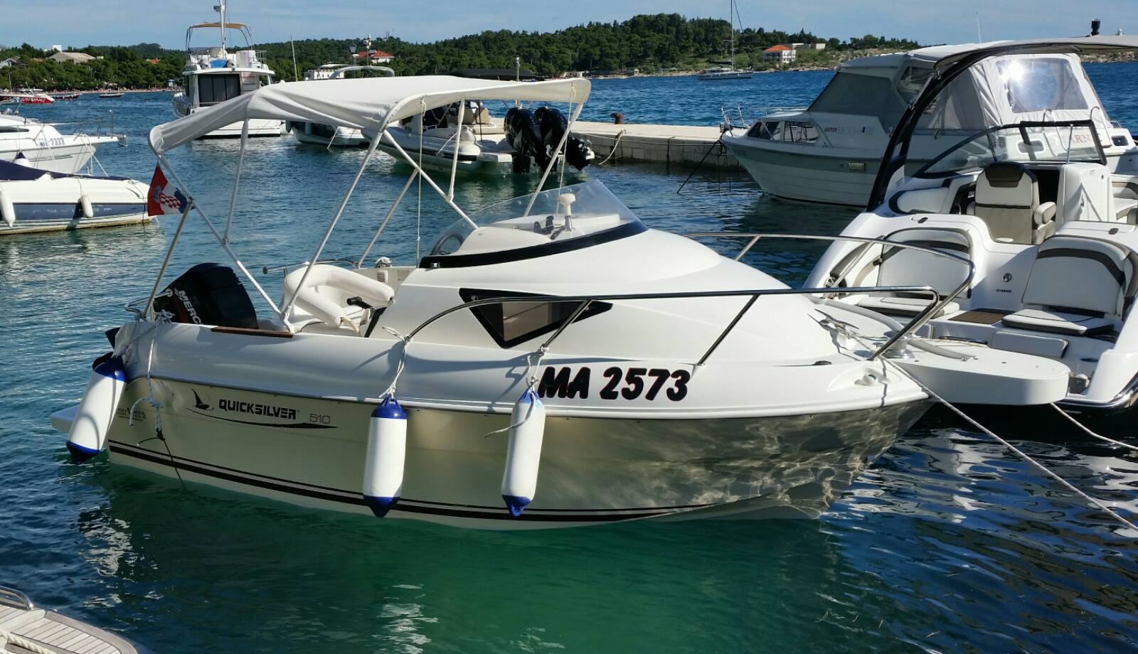 Quicksilver 510 cabin