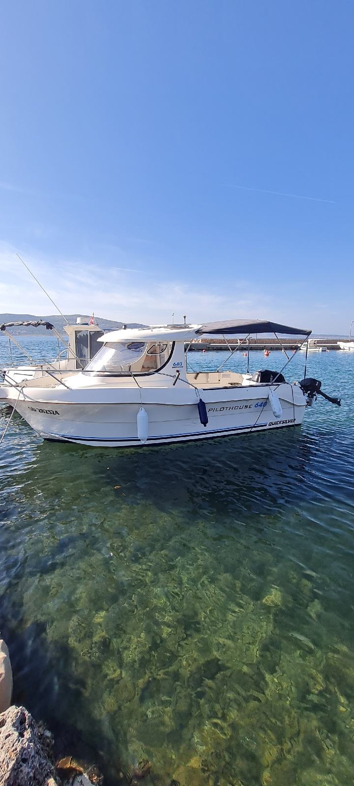 Quicksilver 640