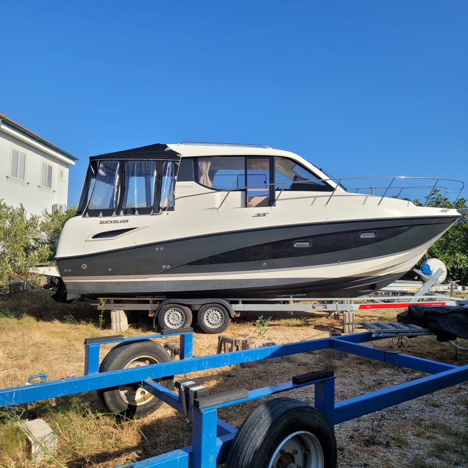 Quicksilver Activ 855 Weekend
