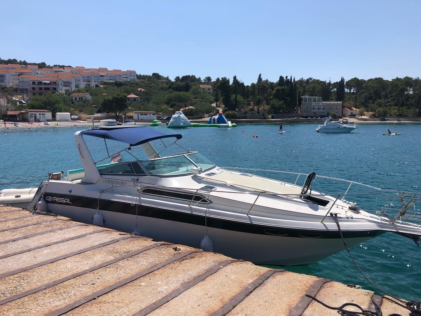 Regal Commodre 290