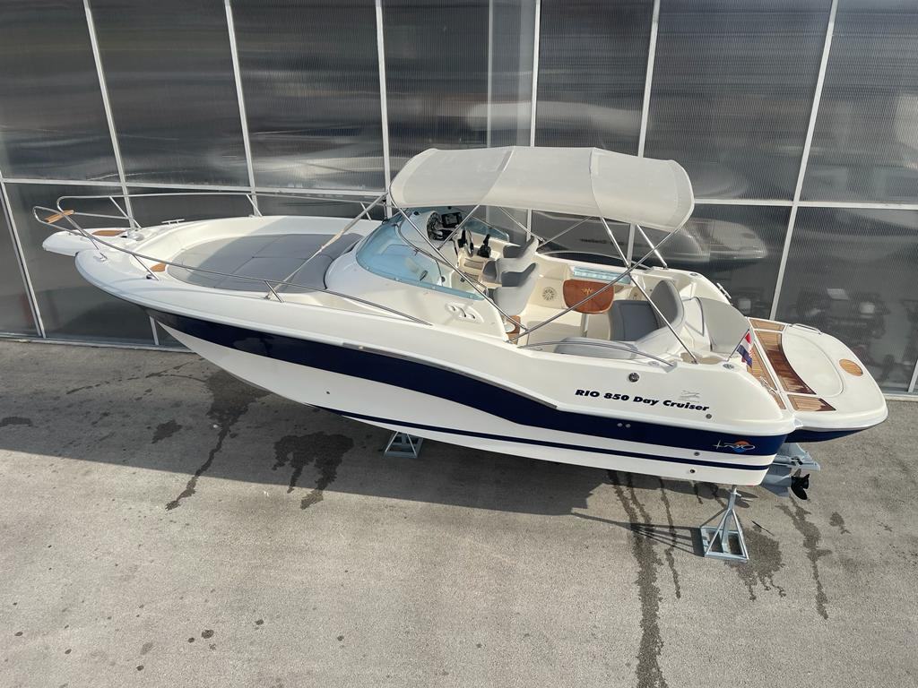 Rio 850 Day cruiser 2 x volvo diesel ***Pronautika***