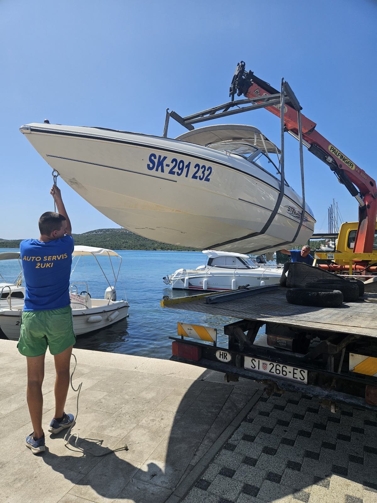 Stingeray 180RX BOWRIDER