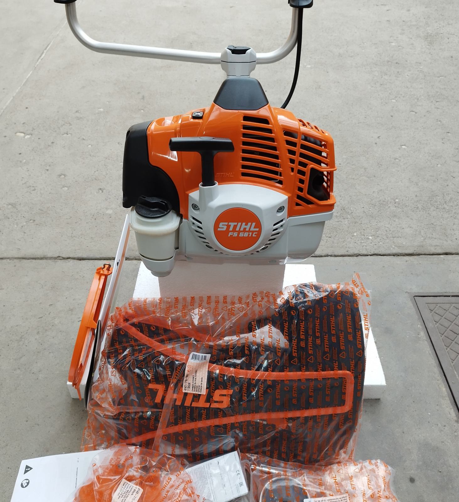 STIHL FS561 TOP MODEL TRIMER FLAKSARICA