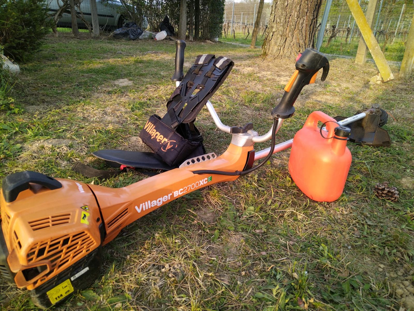 VILLAGER Motorni trimer BC 2700 XCE