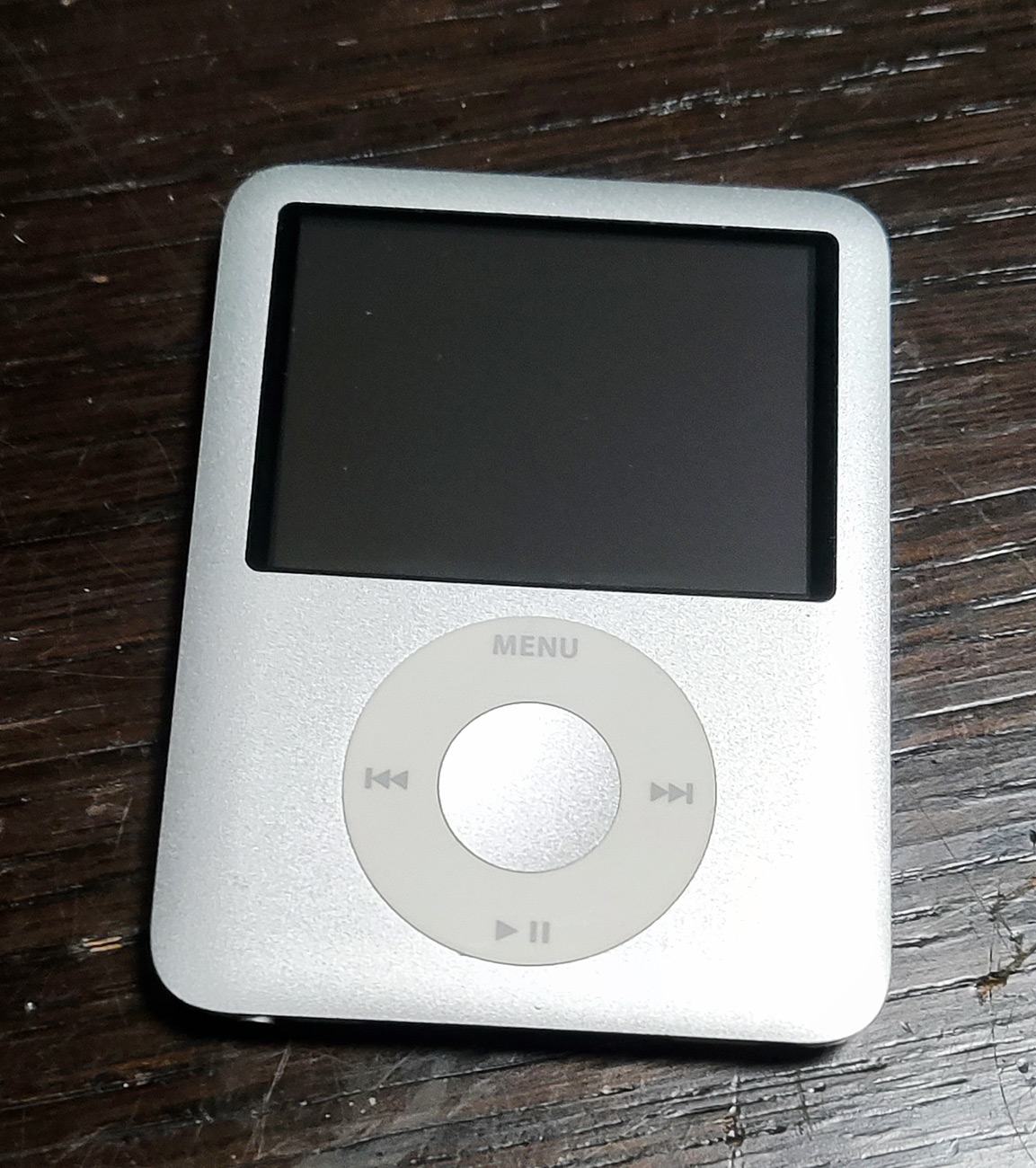 Apple Ipod Nano 3rd gen 4gb A1236 EMC 2174