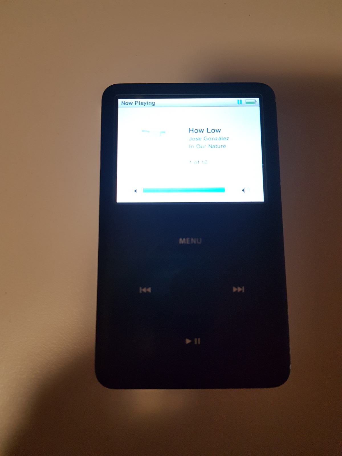 iPod classic 160gb + sennheiser slusalice