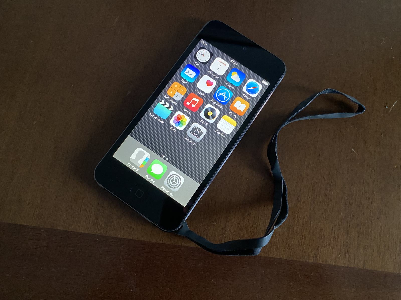 iPod Touch 5. generacije, Space Gray, 32GB, iOS 8.1