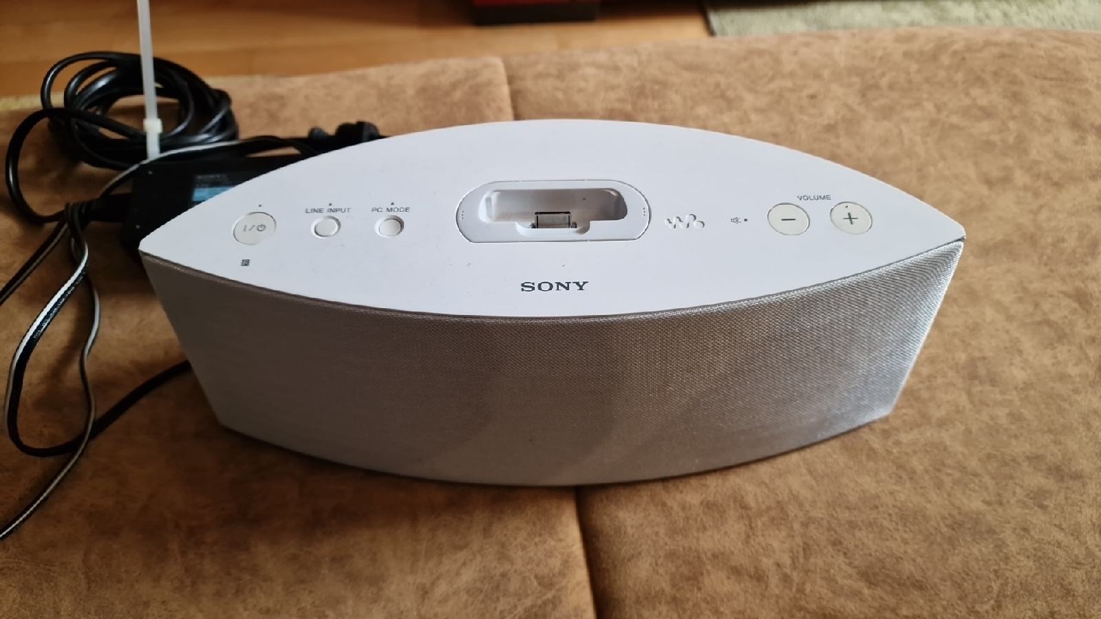 SONY RDP-NWD300 walkman dock I zvučnik