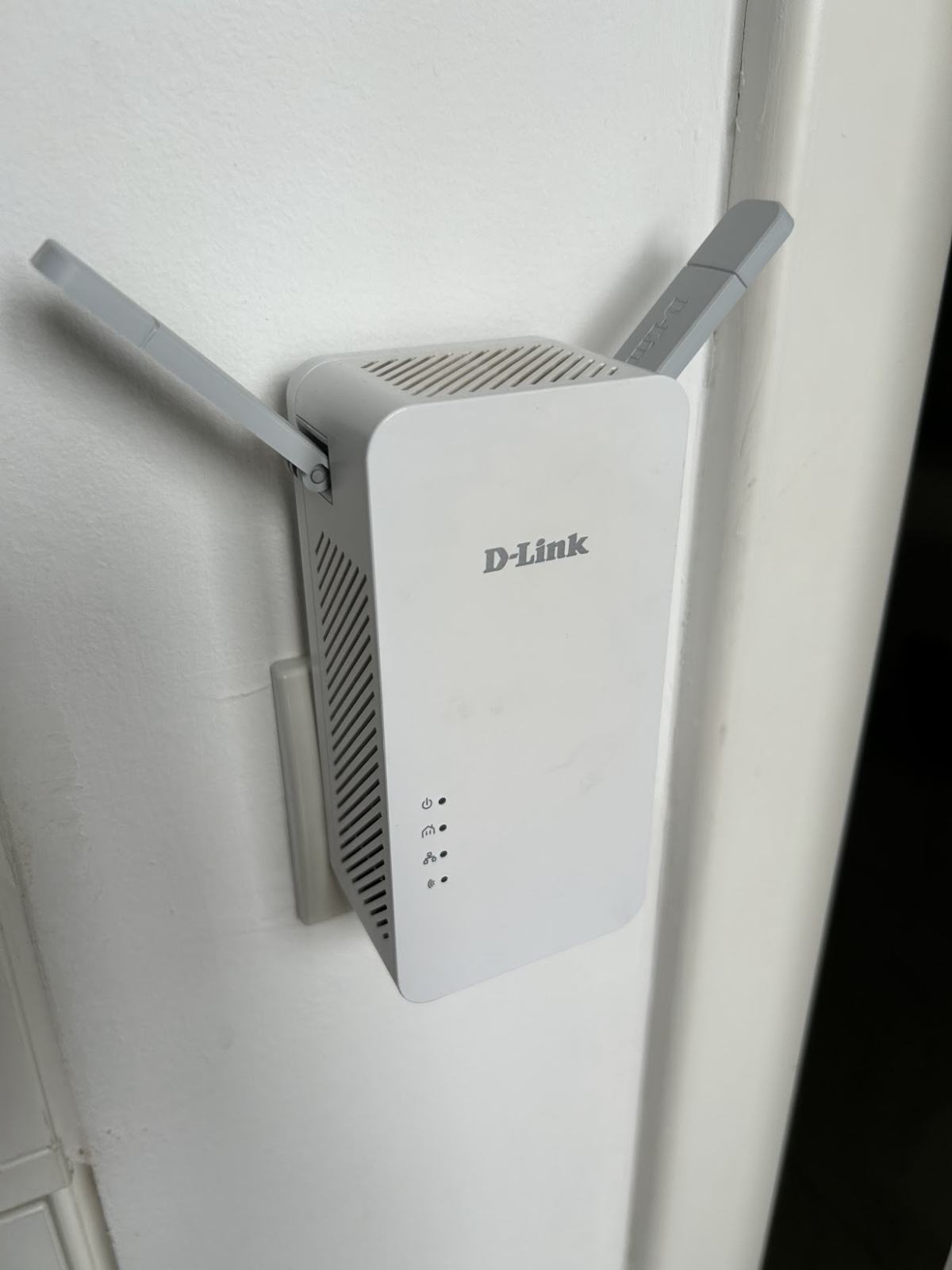 Powerline mrežni adapter D-LINK DHP-W610AV 1000 HD WiFi AC Gigabit