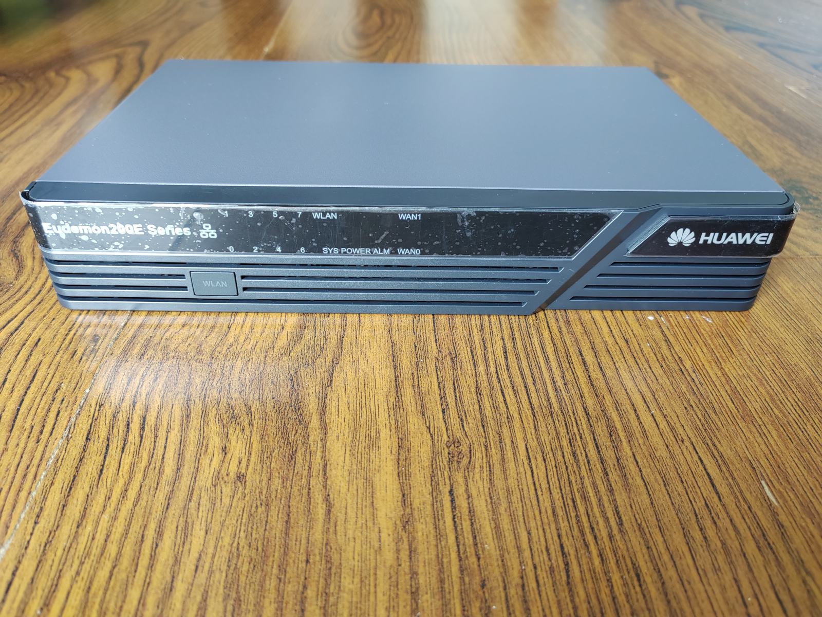 Security gateway Huawei Eudemon 200E-X1W, 0235G6KG, novo, zapakirano.