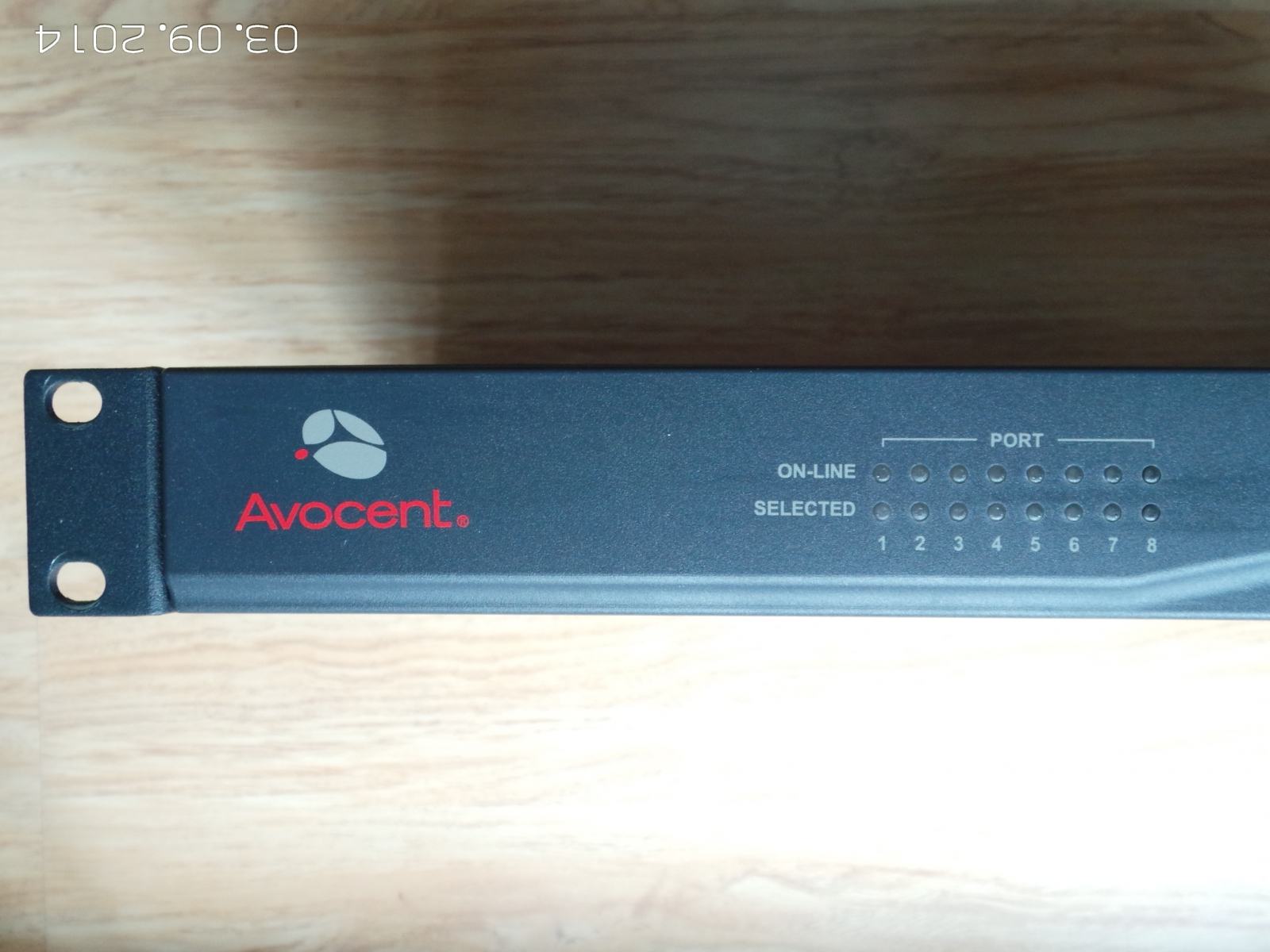 Avocent AutoView 1415 - KVM switch - USB-PS/2 - CAT5 - 8 x KVM port.