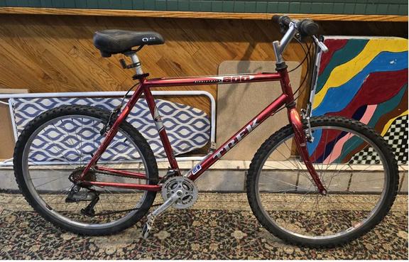 Bicikl MTB TREK 800 sport E 21 trula višnja