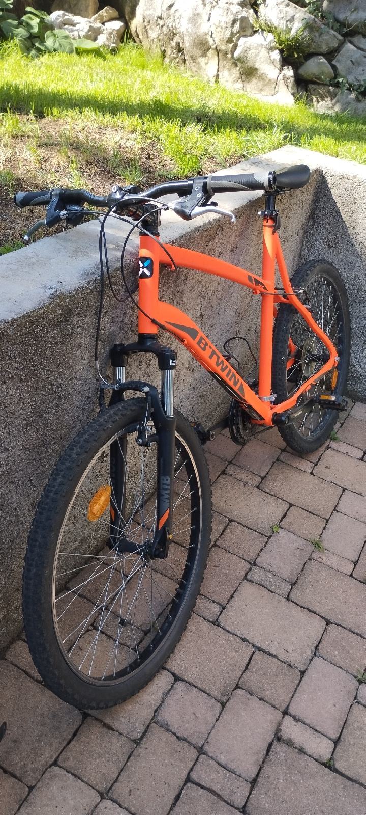 Bicikla Bitwin Rockrider 340 i Bitwin nosač za biciklu