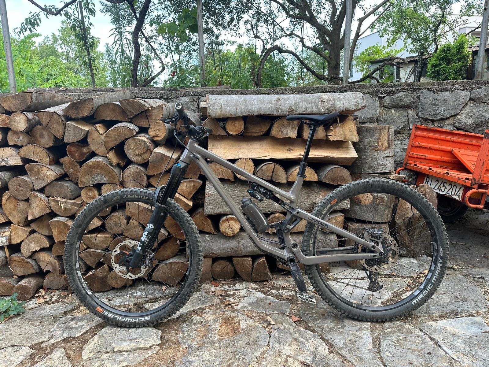 Commencal Meta TR V4 - 2024 - L