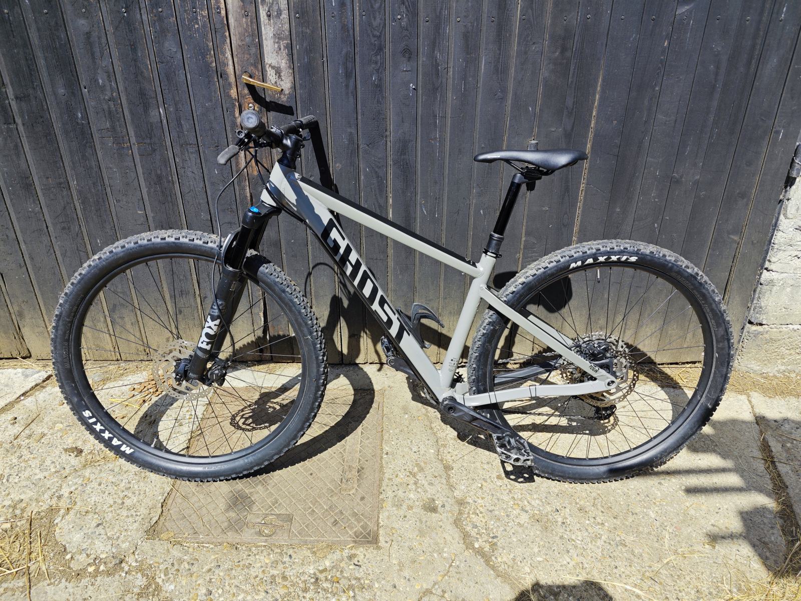 GHOST Nirvana Tour SF Essential