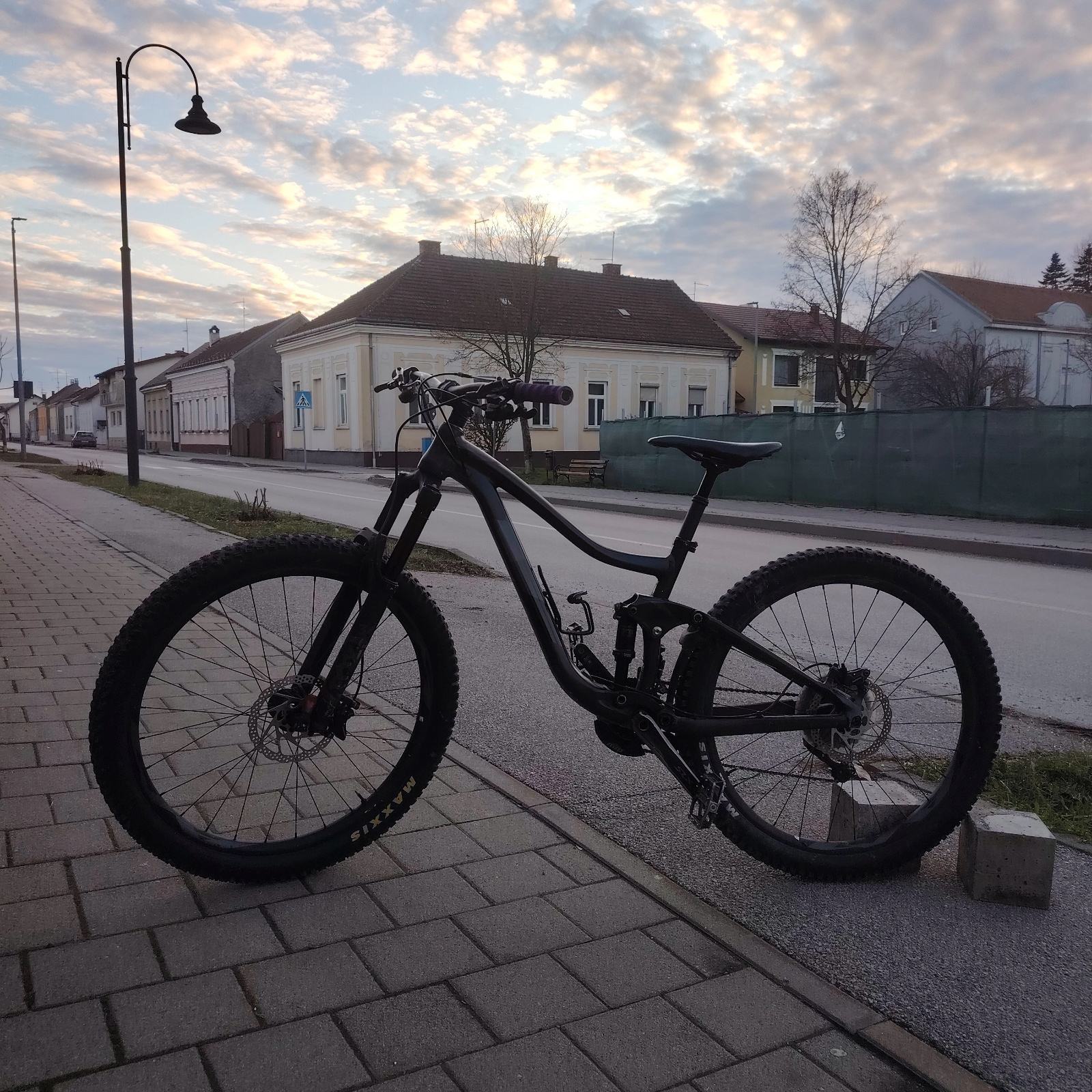 Giant Trance full suspension MTB