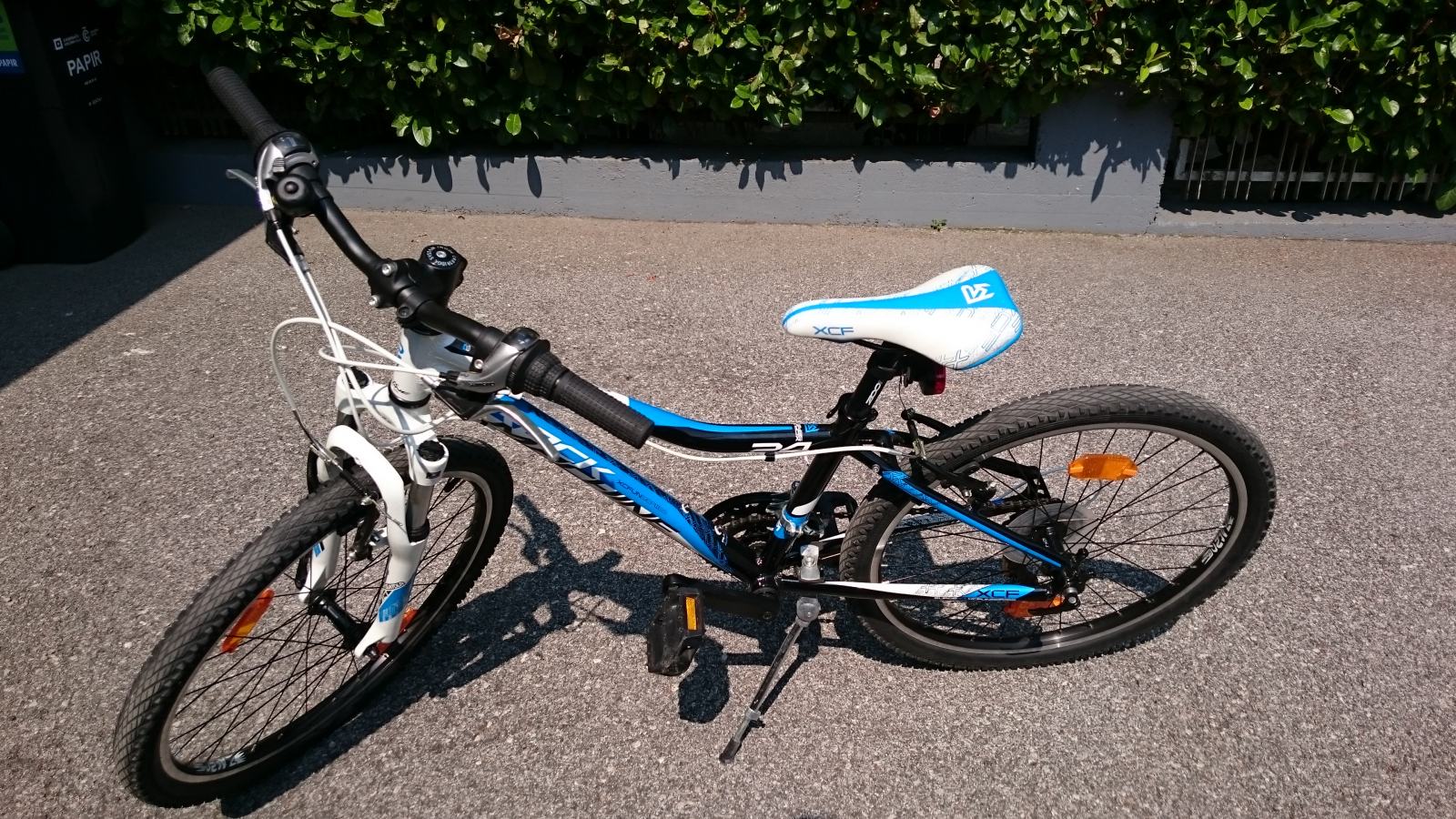 ROCK MACHINE SURGE 24