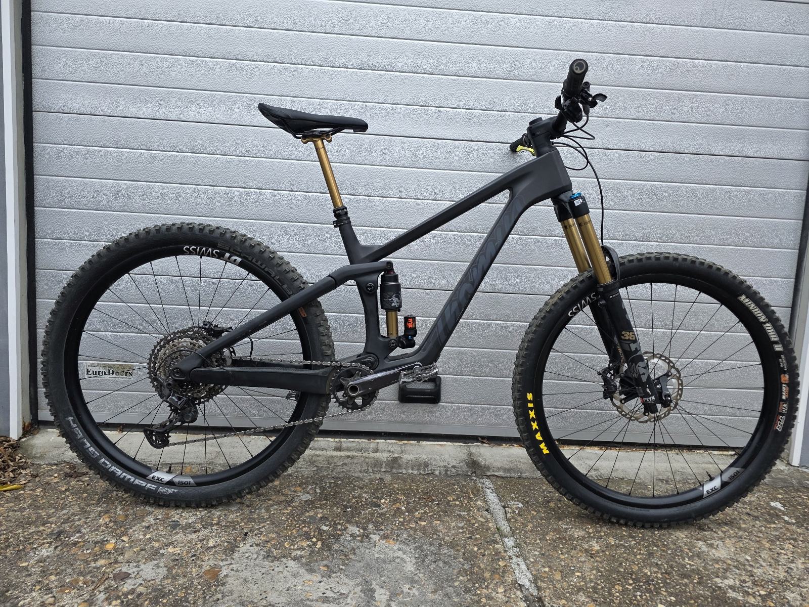 Thomus Super Enduro Full Carbon