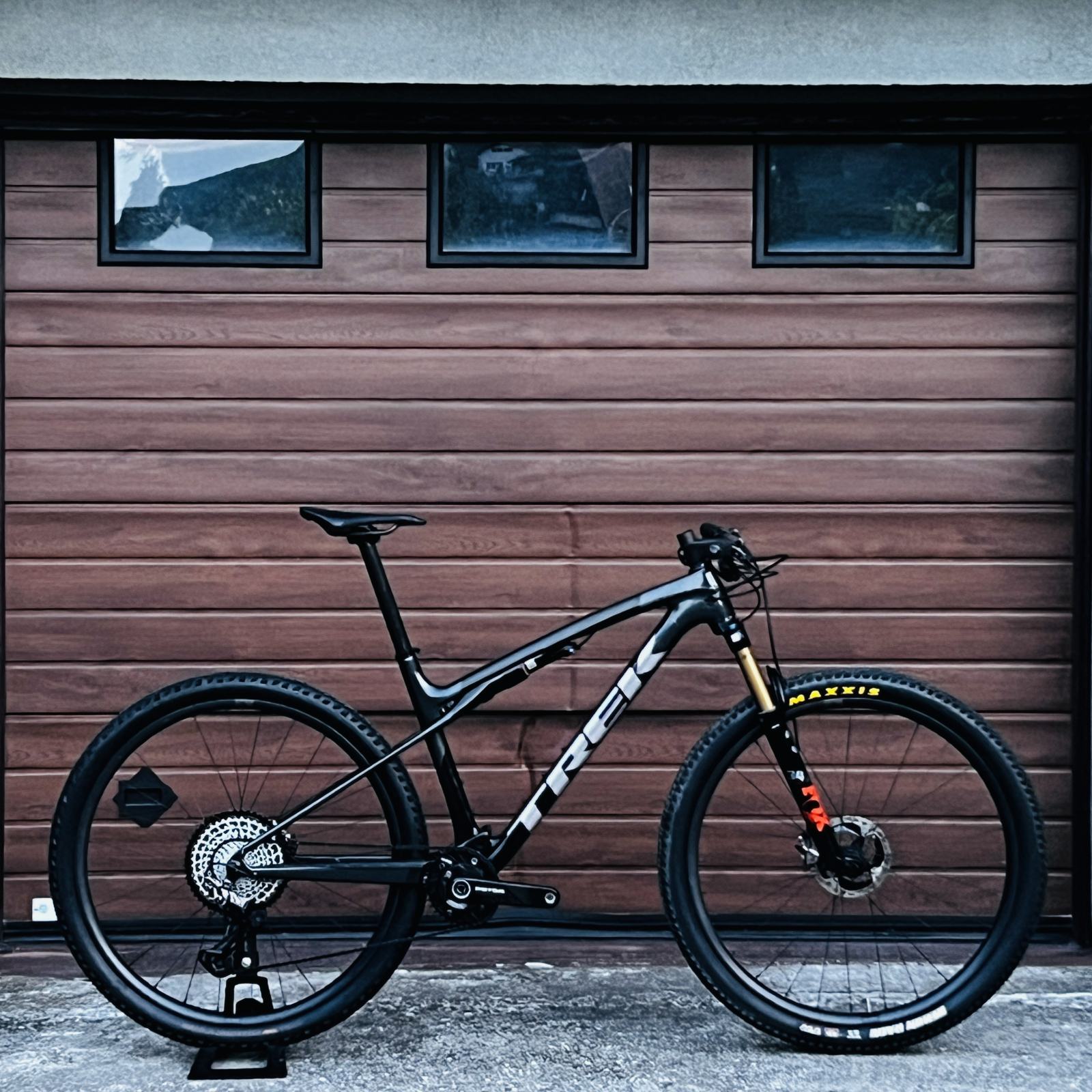 Trek Supercaliber SLR 9.9 XTR Gen 2 2025