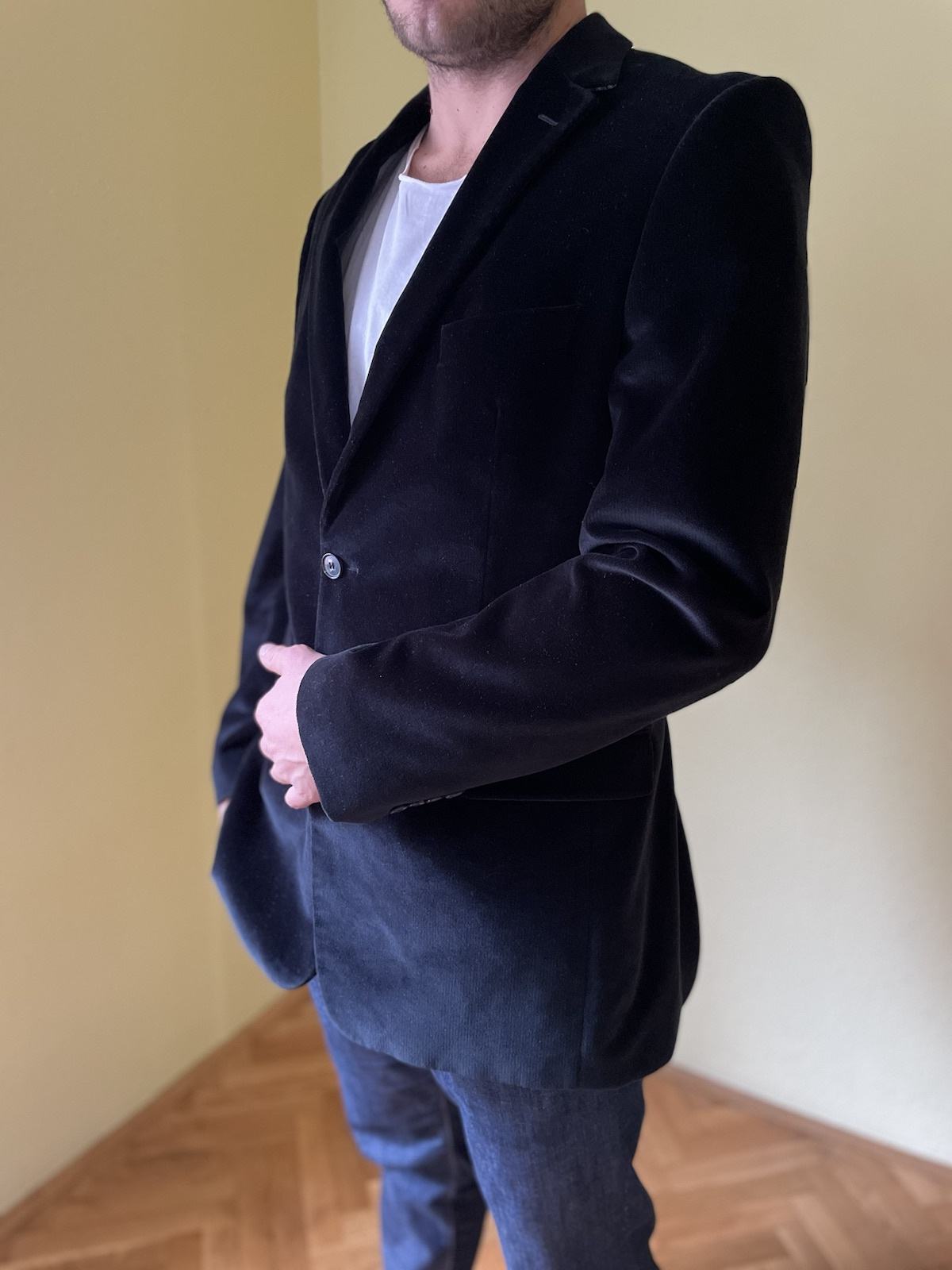 Hugo Boss, TH, Varteks odijela i kaputi