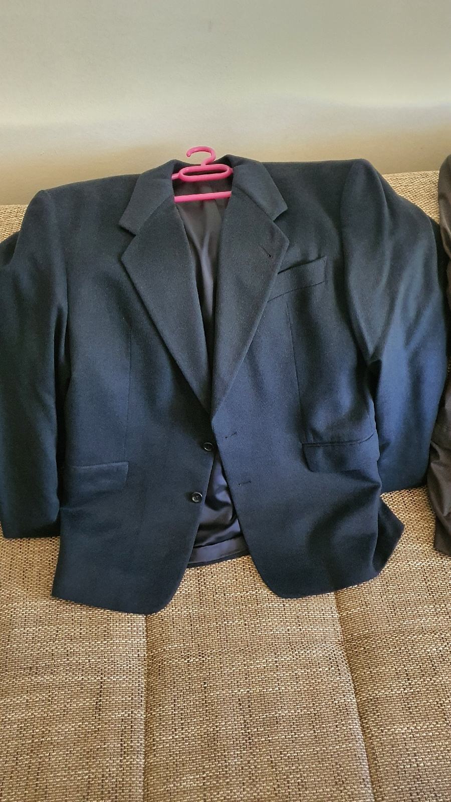 Muška odijela HUGO BOSS I ARMANI