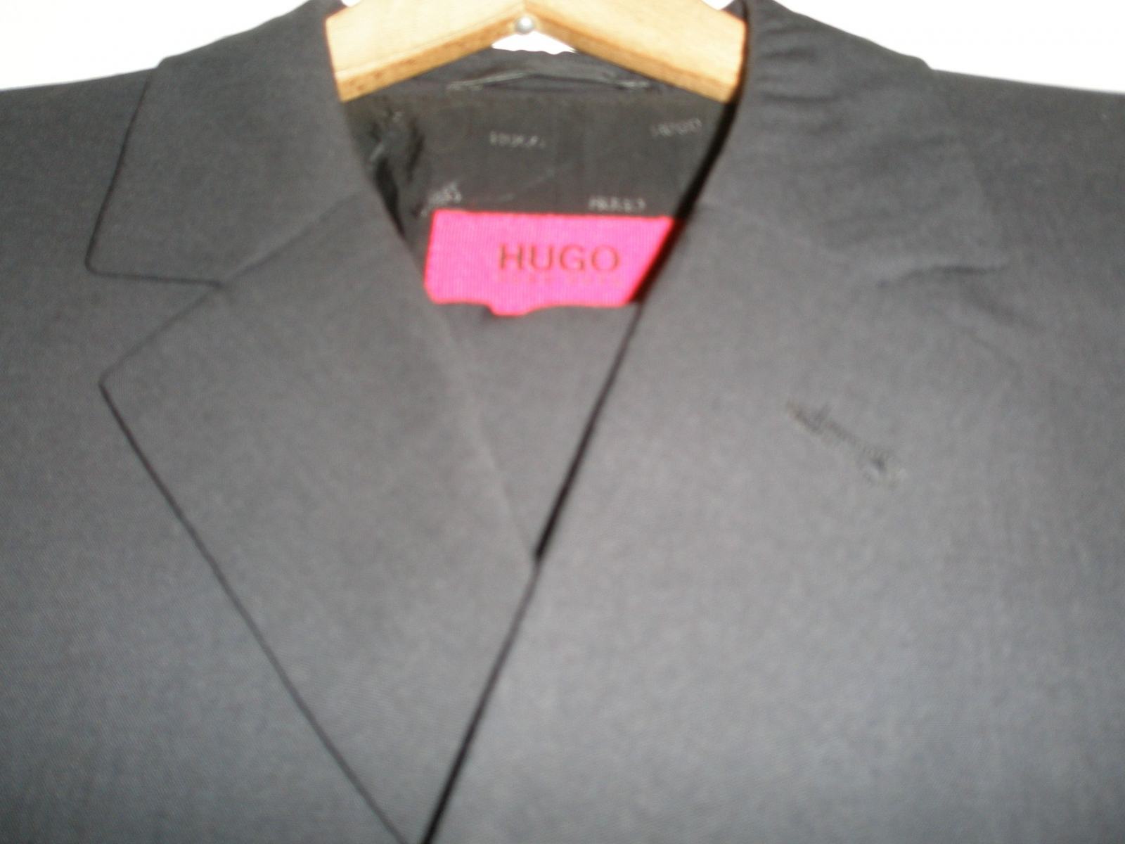 odijelo hugo boss br 50 original 199 kn akcija SNIZENO
