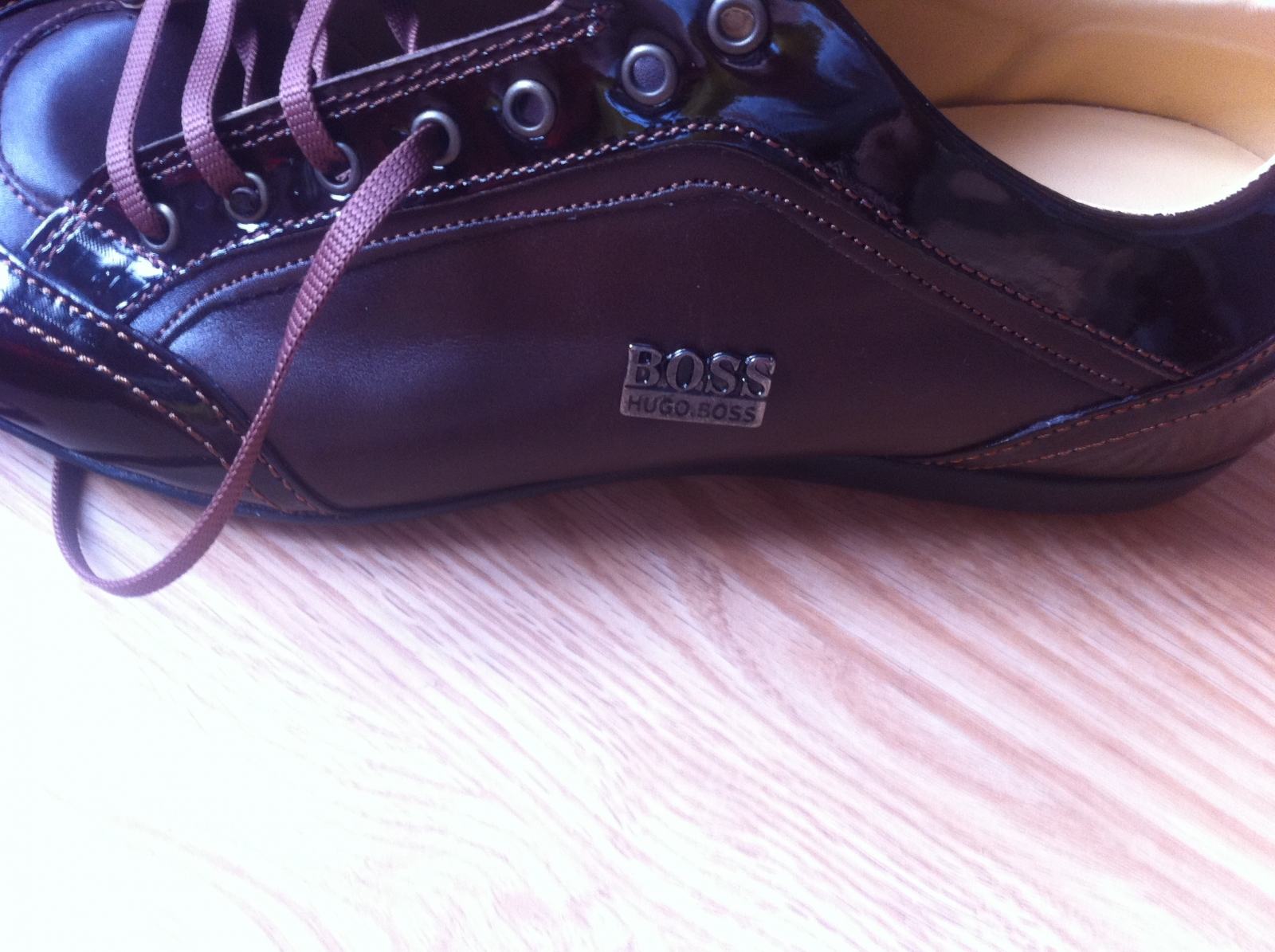 CIPELE HUGO BOSS- NOVE