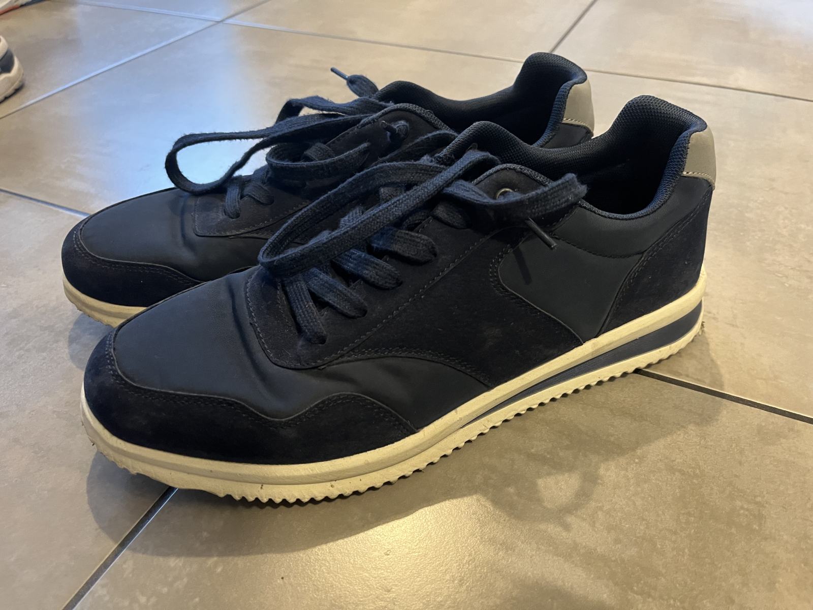 Plave ljetne cipele uscuvane br 44